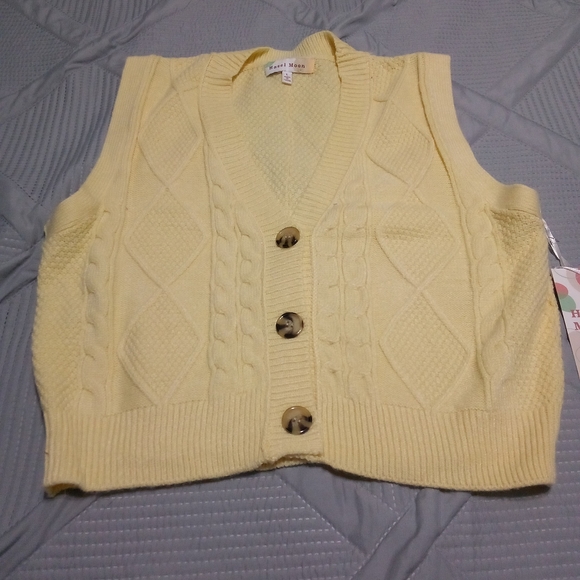 Hazel Moon | Sweaters | Hazel Moon Juniors Cropped Sweater Vest Size M ...
